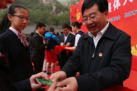 佩戴团徽的图片图片花的图片第12页大山谷图库