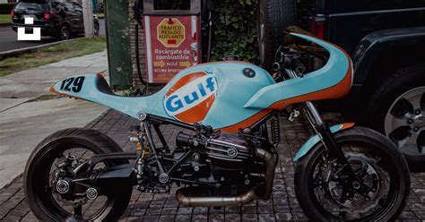 파란색과 흰색 오토바이 사진 Unsplash의 무료 오토바이 이미지