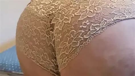 그녀의 곡선으로 유혹하는 늙은 뚱뚱한 길프 xHamster