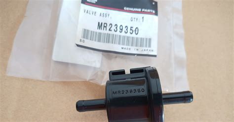 Van hơi nhiên liệu (Valve fuel tank vapor 2 way) Pajero V33 MR239350