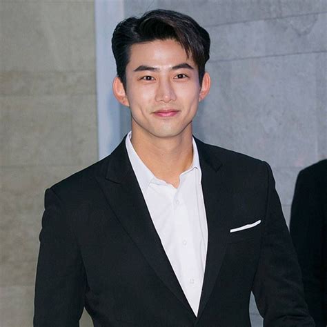 Lee Dong Wook Height Lanetarosweeney