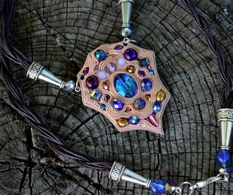 Доступны к заказу кулоны с камнями Стоимость от 3700 Оттенки и формы по заказу и запросу