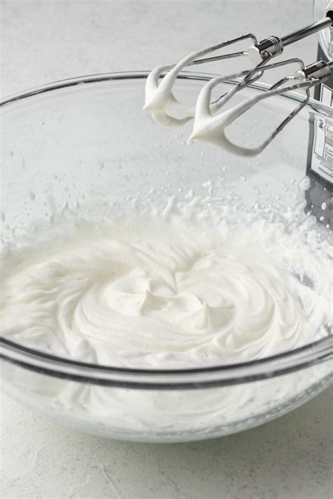 The Stages Of Meringue Soft Vs Stiff Peaks Always Eat Dessert