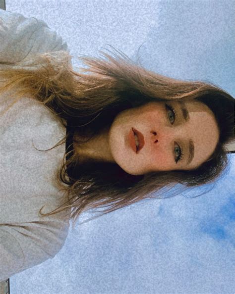 Elly Skype Skyprivate Girl Profile And Live Cam Show Skyprivate