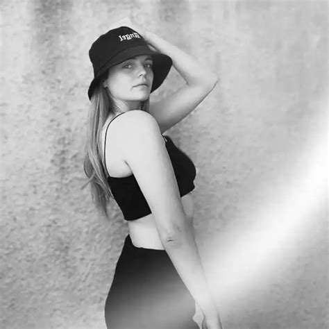 Руда Бестія lisa b Threads Say more