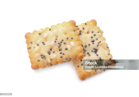 흰색 상단 보기에 고립 된 양귀비와 참깨와 맛있는 바삭한 크래커 0명에 대한 스톡 사진 및 기타 이미지 0명 건강한 식생활 건조한 Istock