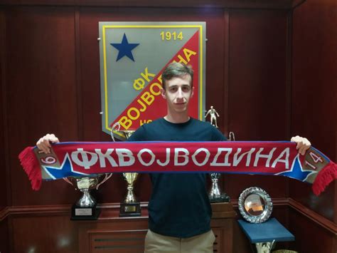 МАРКО БЈЕКОВИЋ ПРОДУЖИО УГОВОР ДО 2025 ГОДИНЕ ФСВ ИНФО