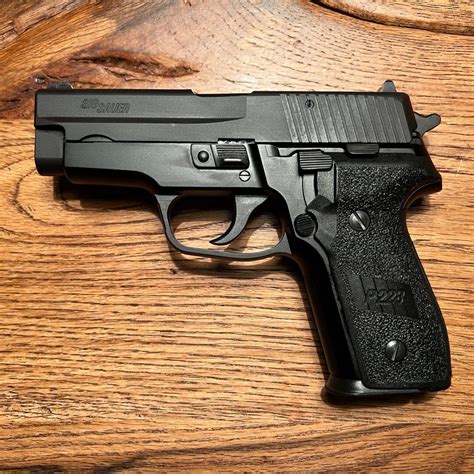 Sig Sauer P228 Al Armurerie Wyn Sàrl Suisse Romande Lausanne
