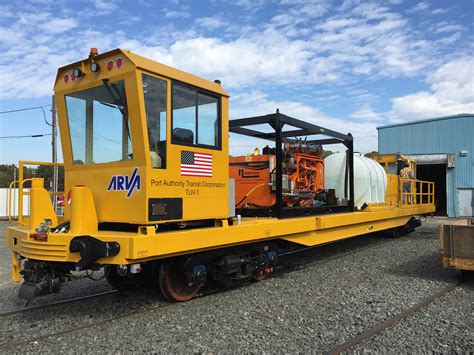 Track Utility Vehicle Arva Industries