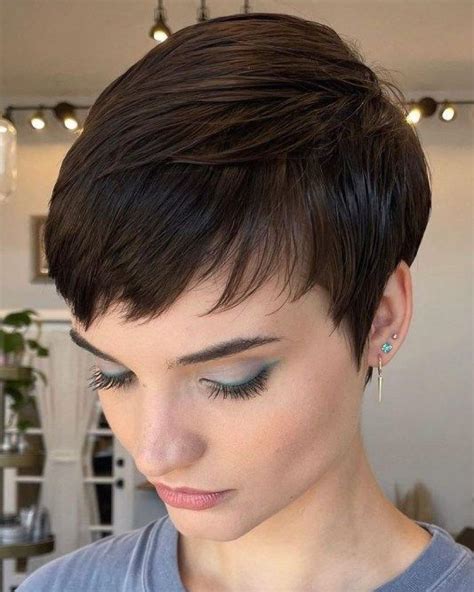50 Pixie Haircuts With Bangs For Short Hair Inspiration Hair Adviser