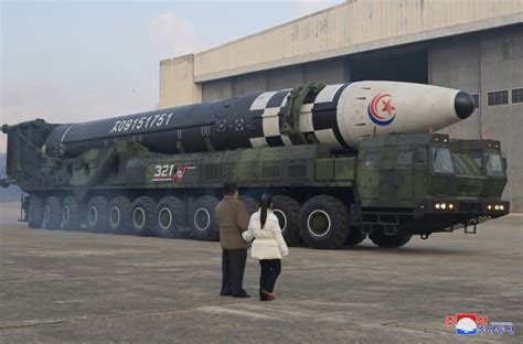 Hija De Kim Jong Un Kim Ju Ae Hace Su Primera Aparición Pública En Corea Del Norte