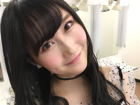 Nggak Nyangka Ini 4 Keuntungan Pacaran Dengan Cewek Berlesung Pipi Page All