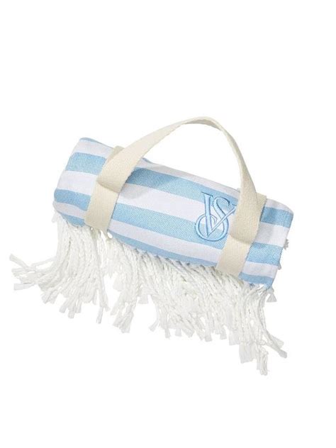 Пляжний рушник Victorias Secret — ціна 750 грн у каталозі Рушники Купити товари для дому та