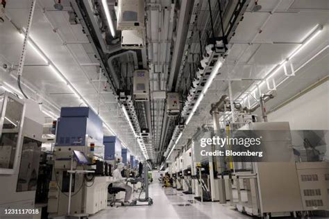 Semiconductor Chips Car Photos And Premium High Res Pictures Getty Images