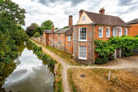 Hungerford Giant At Alexander Feinstein Blog