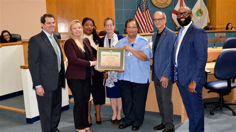 Palm Tran Bus Operator Recognized For Act Of Kindness Mass Transit