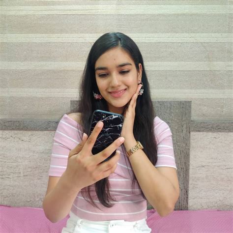 kirti agarwal youtube