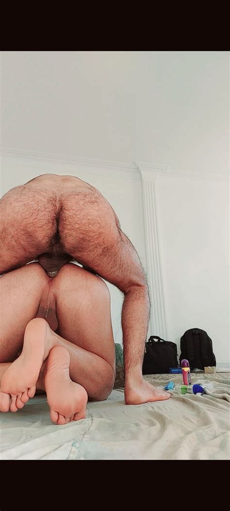 گاییدن سوراخ کونم جنده و کونی بیزنسیم🥰آخرشم آب کیرشو ریخت روی صورتم😁