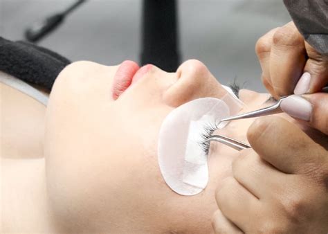 5 Reasons Why An Eyelash Extension Course In Winnipeg Might Be Your