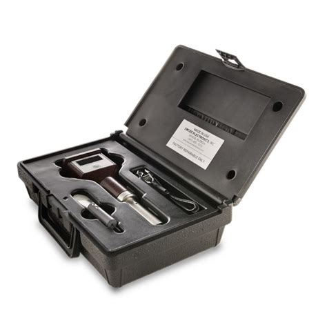 Emcee Electronics Plastic Carrying Case 1153