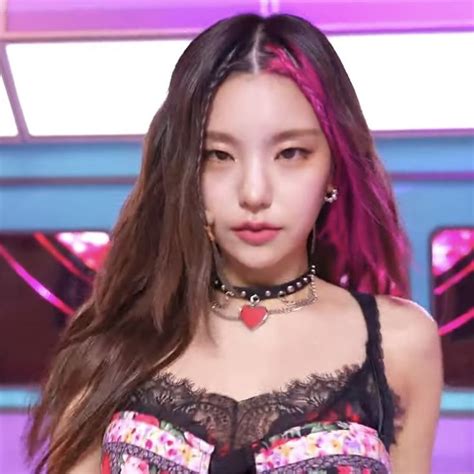 Itzy Yeji Itzy Korean Girl Girl