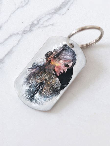 Брелок для ключей с принтом Ведьмак подарок мужчине на День рождения