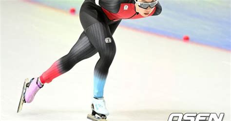 [사진]강수민 스피드스케이팅 여자 3000m 쉼 없는 질주