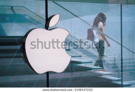 Apple Graph Down Images Stock Photos Vectors Shutterstock