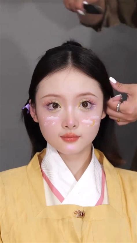 Pin By Dₒₘᵢₙᵢqᵤₑ ⋆ೃ࿔･ On Makeup Makeup Tutorial Makeup Tutorial