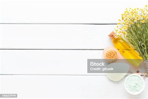 파스텔 소박한 나무 배경에 스파 세트와 아름다움과 수제 화장품 개념 개념에 대한 스톡 사진 및 기타 이미지 개념 개념과 주제 건강한 생활방식 Istock