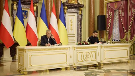 Спілкування з представниками ЗМІ Володимира Зеленського та Александра Ван дер Беллена Youtube