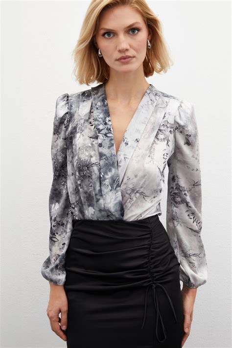 Sateen Gray Floral Patterned Bodysuit Blouse Trendyol