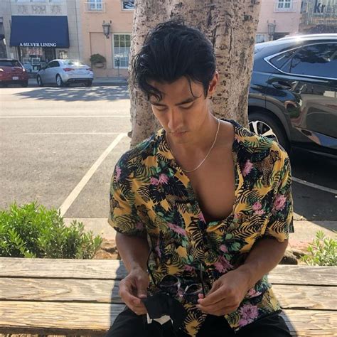 Instagram Post By Alex Landi Jul 23 2020 At 7 33pm UTC Greys Anatomy Aktor Peragaan Busana