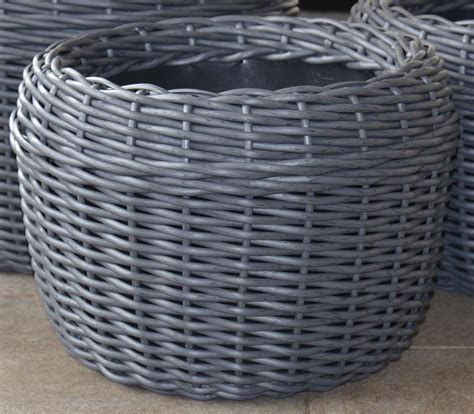 ᐉ Кашпо для рослин з штучного ротангу 5 л Графітовий 11717498 • Краща ціна в Києві Україні