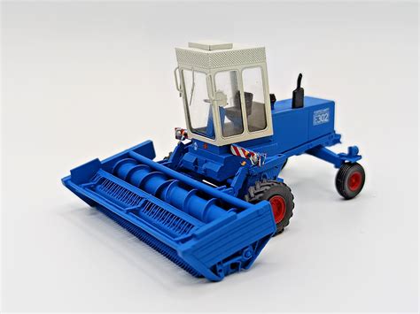 Ic 87070 1 Icar Fortschritt E302 Schwadmäher Blau Fertigmodell 1 87 Ostparts Online Shop