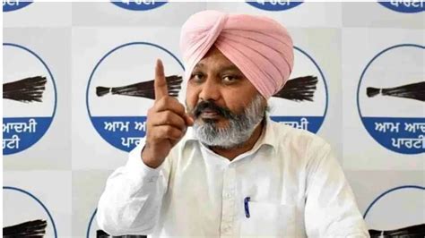 ਚੀਮਾ ਬੋਲੇ ਸਰੇਂਡਰ ਨਹੀਂ ਗ੍ਰਿਫਤਾਰ ਹੋਇਆ ਅਮ੍ਰਿਤਪਾਲ Sad ਨੇ ਕਿਹਾ ਹੁਣ