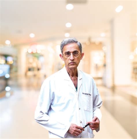 Dr Sultan Pradhan Breach Candy Hospital Trust