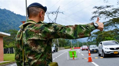 Армия насчитывающая более 20 000 мужчин и женщин стремится обеспечить безопасность на дорогах