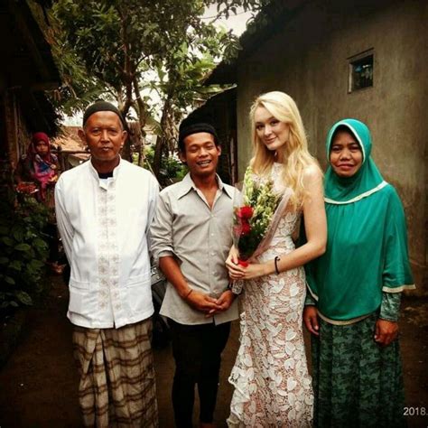 Cowok Muntilan Kerja Di Bali Nikahi Bule Cantik Asal Inggris Kaskus