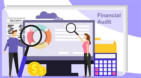 재무 감사 문자를 비즈니스 개념입니다 기업의 재정 감사 재정 확인 돋보기를 가진 남자가 컴퓨터에서 계산을 확인 합니다 개념에 대한 스톡 벡터 아트 및 기타 이미지 Istock