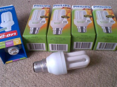 X Philips GENIE W W E ES CFL Energy Saving Light Bulbs Edison Screw Years
