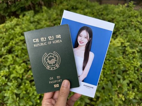 여권사진 규정 옷 색깔 화장 앞머리 눈썹 귀 꿀팁 규격 배경 사이즈 크기 조건 네이버 블로그