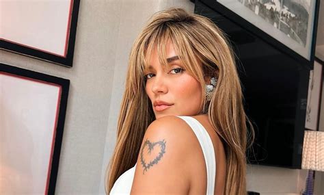 Karol G Fabulosa Con Sus Looks En Nueva York Para Promocionar Su