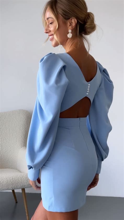 ЖІНОЧИЙ ОДЯГ СУКНІ And КОСТЮМИ Бестселер тижня 💔 •Сукня корсетна міді Кольори чорний