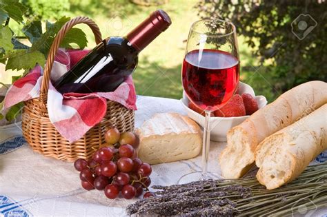 레스토랑에서 와인 마시기 삶과 술