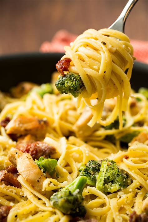 30 Easy Chicken Pasta Recipes Light Pasta Dishes With Chicken And