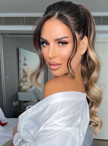 شیک ترین ایده ها برای مدل مو زیر شال، روسری و مقنعه آموزشگاه رز سرخ