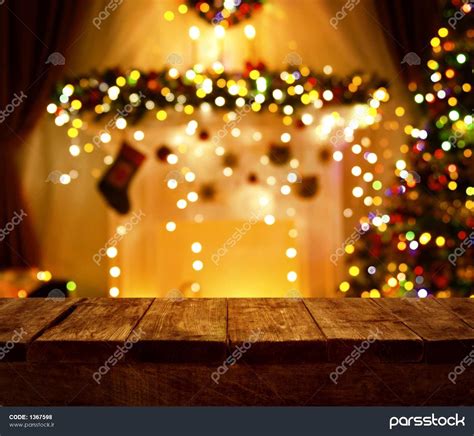 میز چوبی آشپزخانه کریسمس چراغ های شب تعطیلات کریسمس میز چوبی خالی 1367598