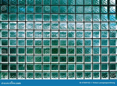 Gridded Glass Wall Weryks