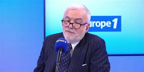 Pascal Praud Et Vous Karim Benzema Mal Aimé Du Public Français «il Ne Sait Pas Communiquer